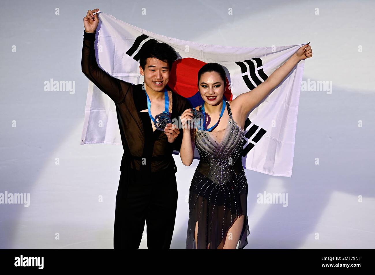 Turin, Italy. 10 December 2022. Hannah Lim, Ye Quan of Korea celebrate ...