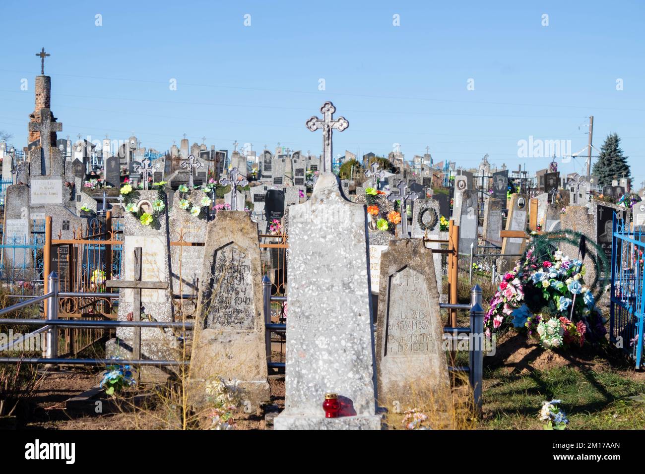 Wilford Hill cemetery gravestones, Nottingham, UK Stock Photo - Alamy