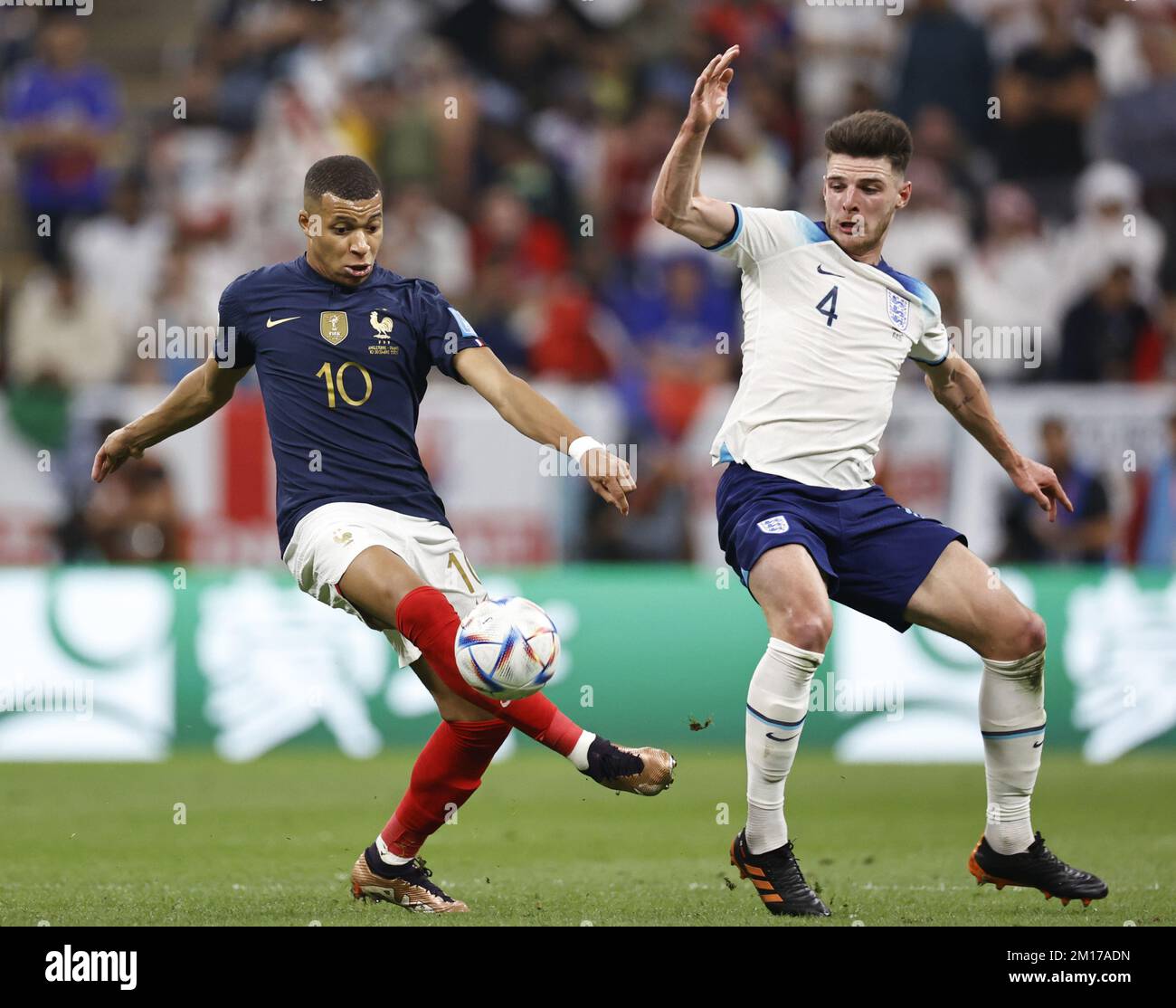 AL KHOR - (l-r) Kylian Mbappe of France, Declan Rice of England during ...