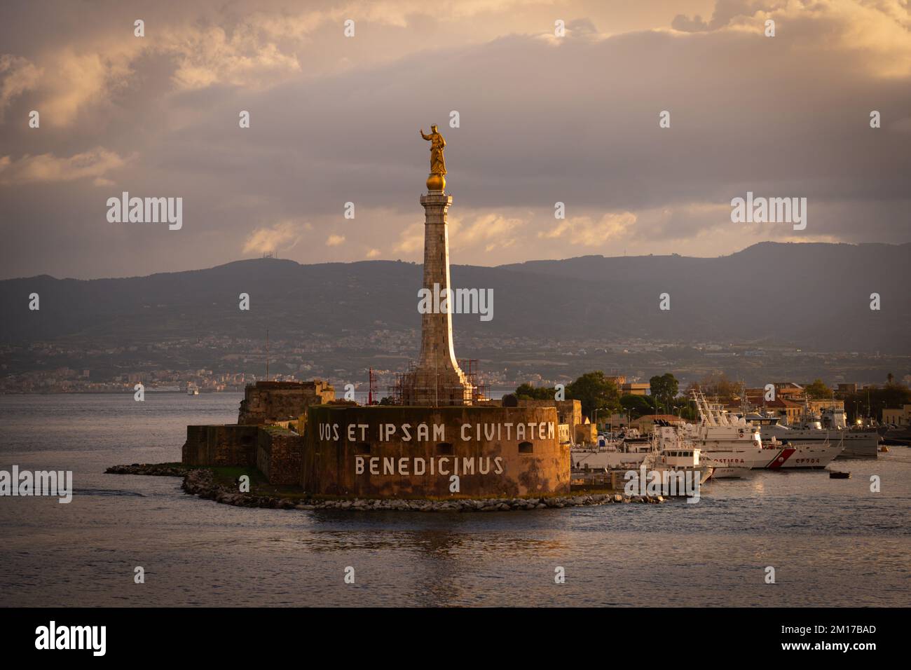 Port of Messina in Sicily Stock Photo - Alamy