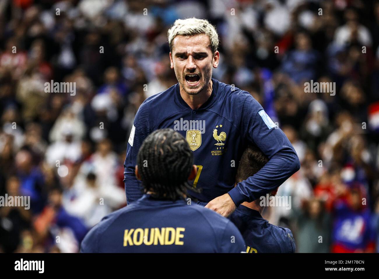 AL KHOR - (l-r) Jules Kounde of France, Antoine Griezmann of France ...