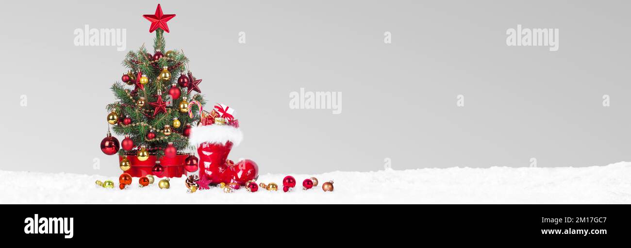 Merry Christmas greeting card. Christmas tree concept Stock Photo - Alamy