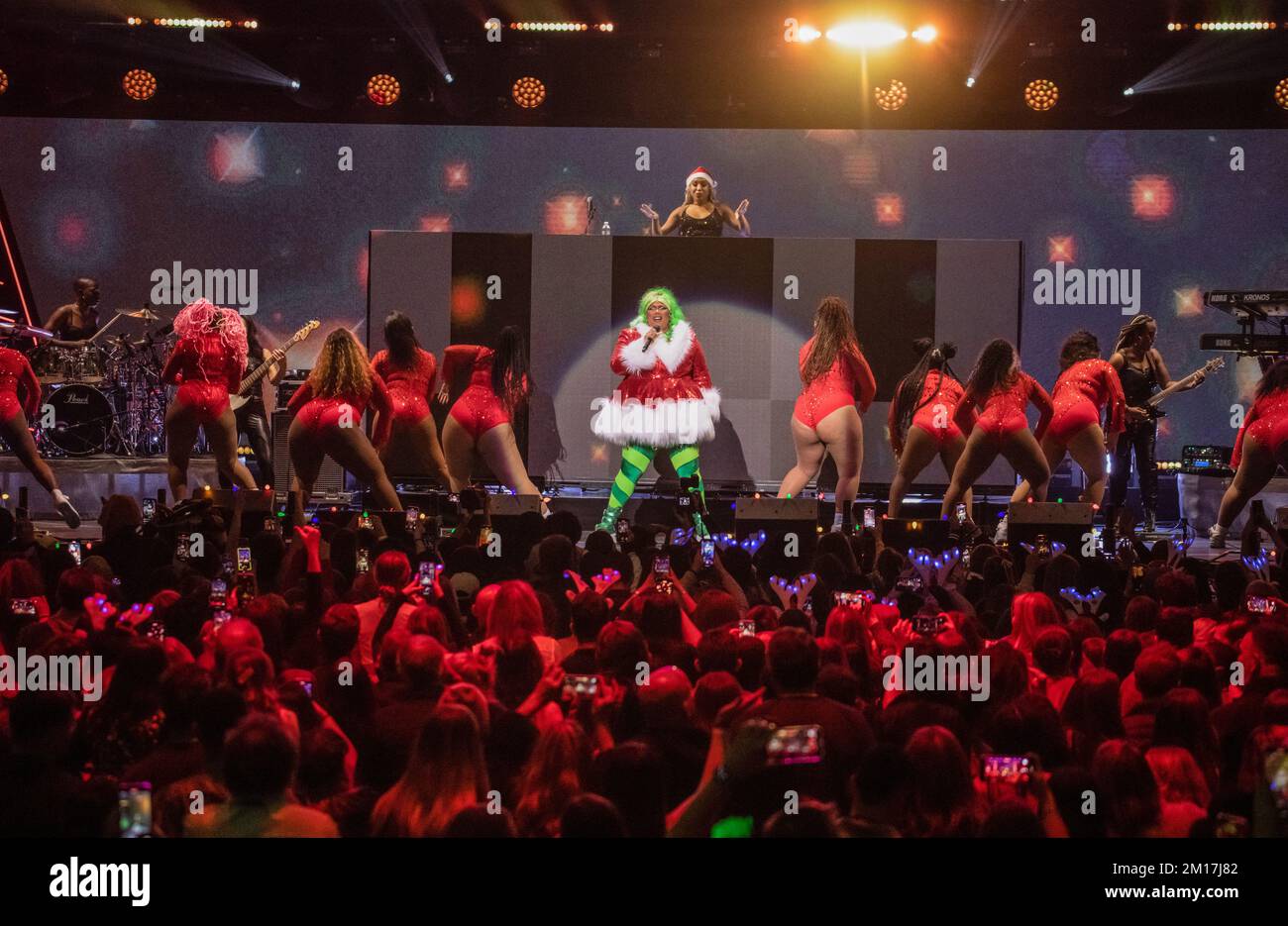 Lizzo performs onstage at the iHeartRadio Z100's Jingle Ball 2022 ...