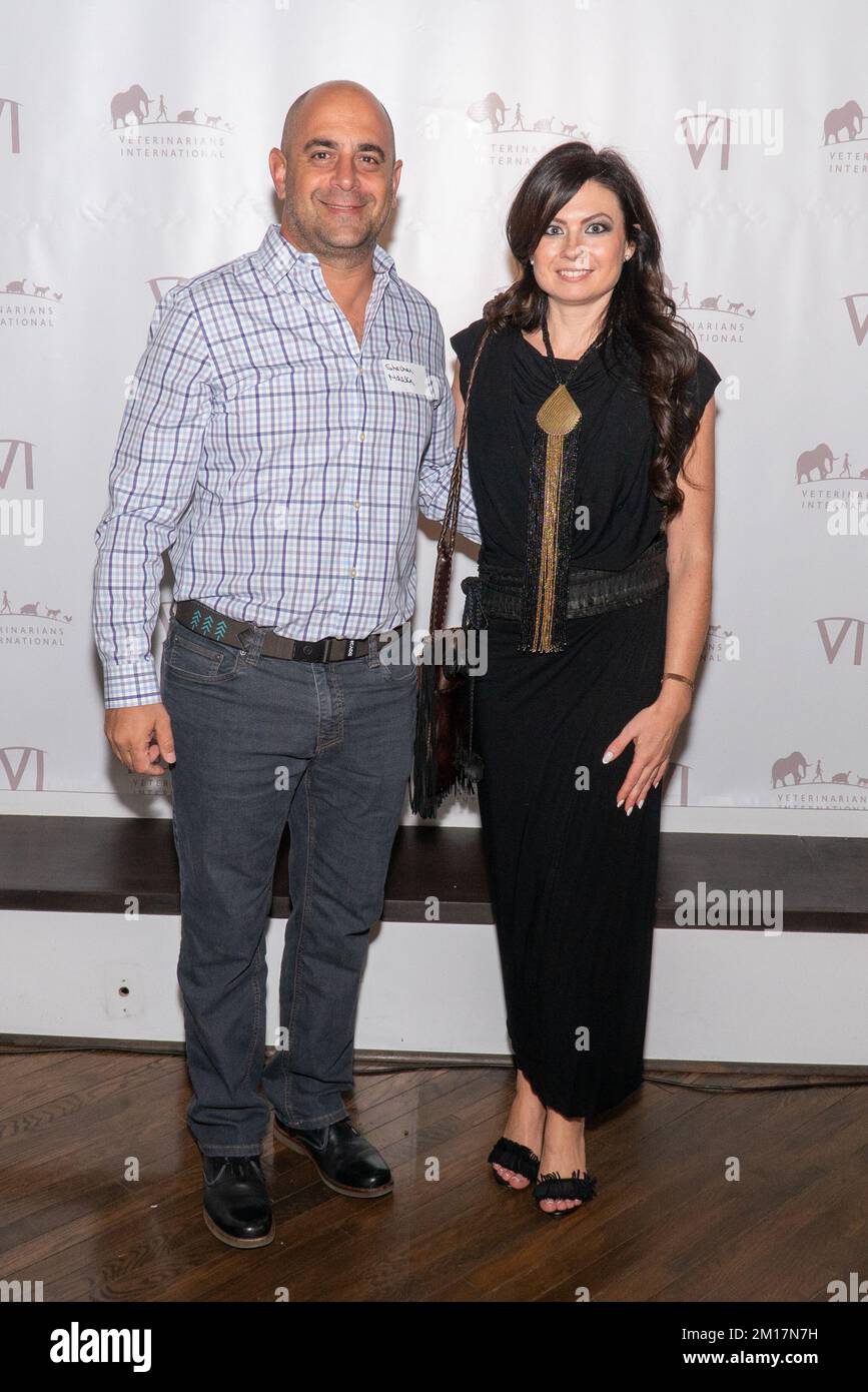 Dr Shachar Malka and Dr Scarlett Magda attend Veterinarians ...