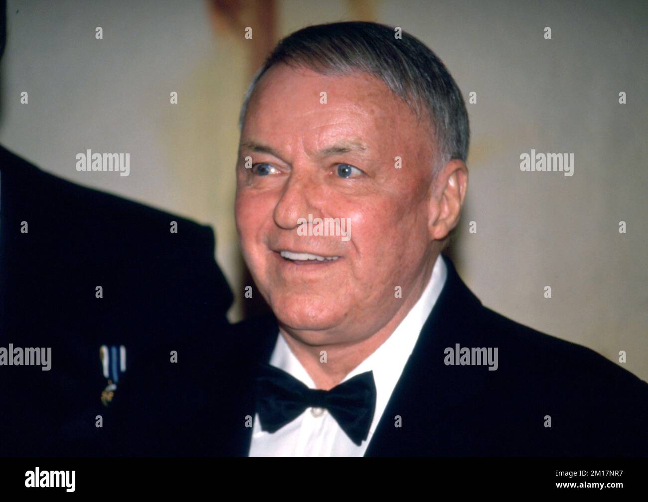 Frank Sinatra 1987 Credit: Ralph Dominguez/MediaPunch Stock Photo - Alamy