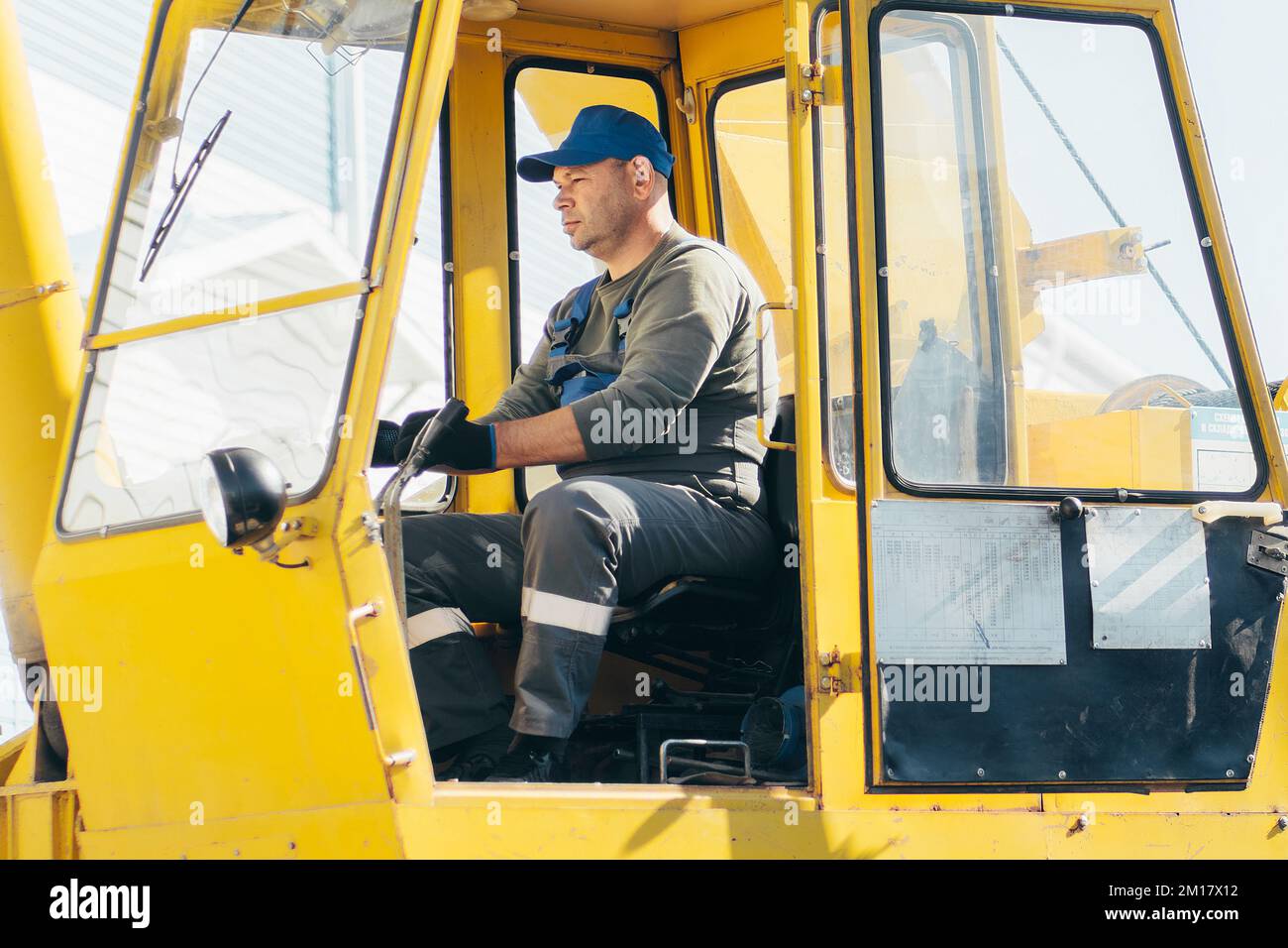 Open cab hi-res stock photography and images - Alamy