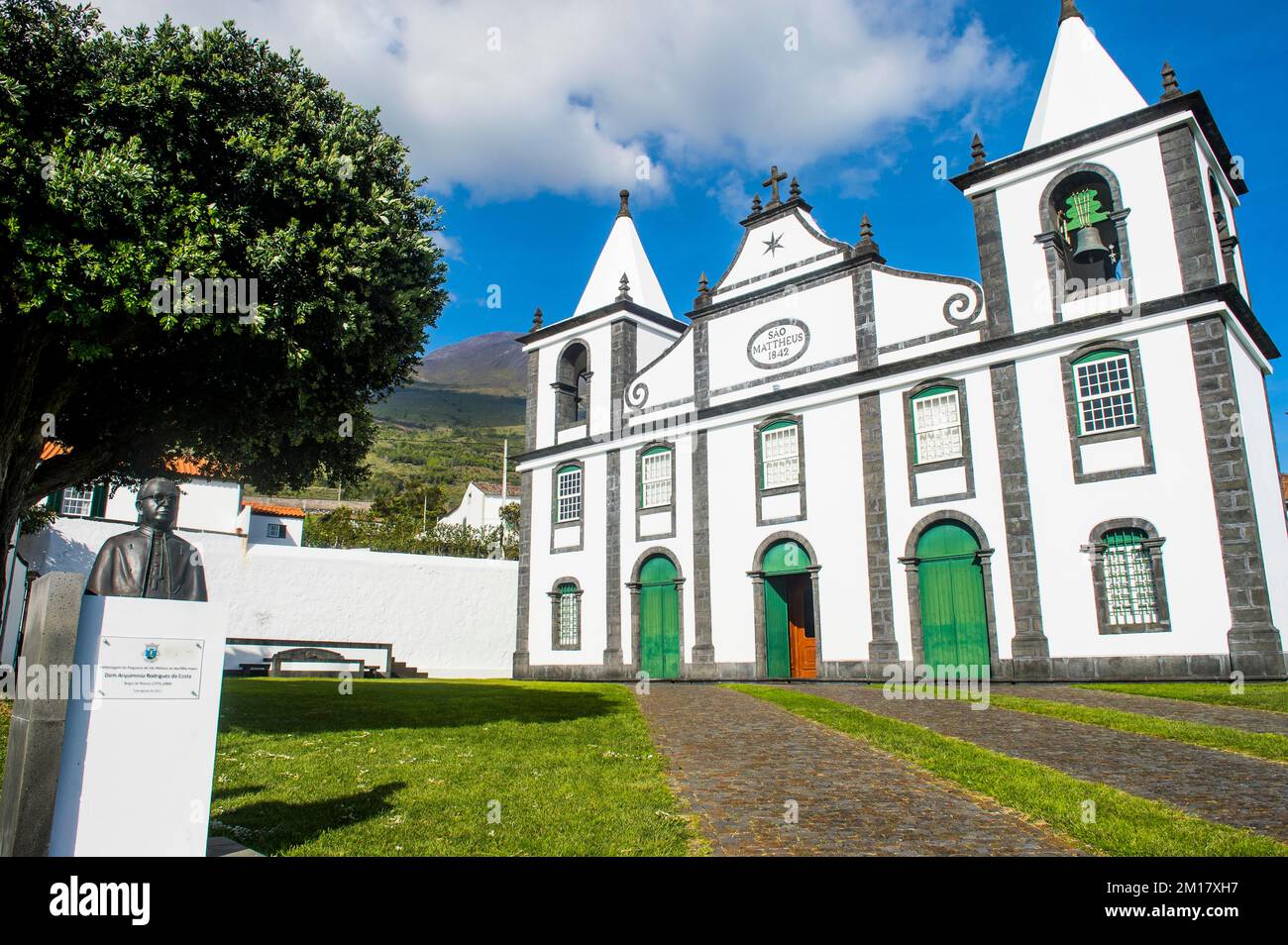 Paroquia de Sao Mateus church below Ponta do Pico highest mountain of ...
