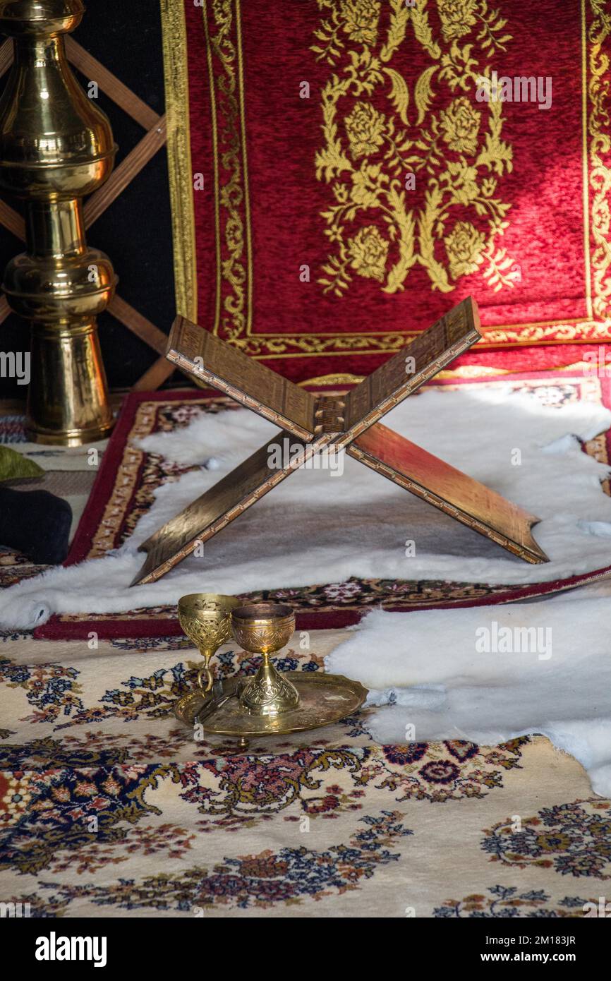 Lectern style hi-res stock photography and images - Alamy
