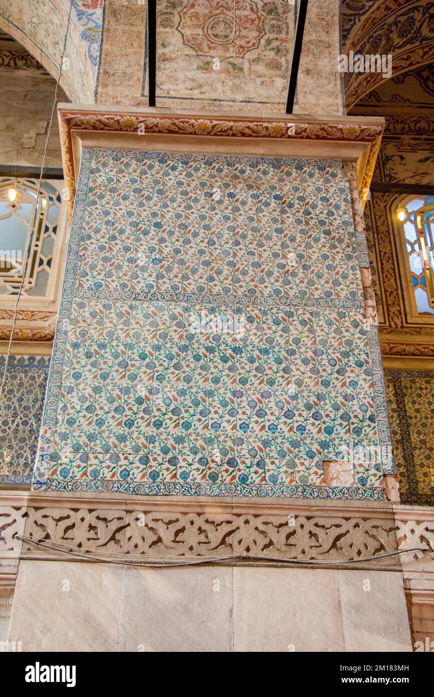 Floral art pattern example of the Ottoman time Stock Photo - Alamy