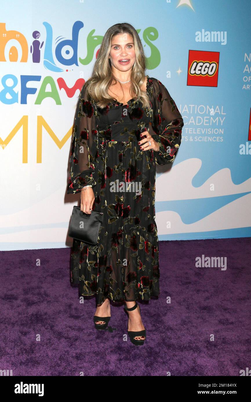 LOS ANGELES - DEC 10: Danielle Fishel at the 2022 Childrens and Family ...