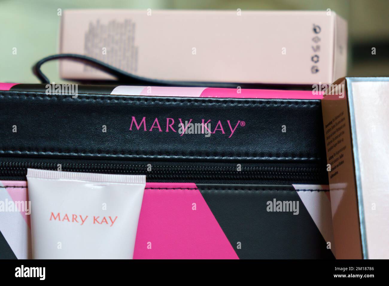 Mary kay logo hi-res stock photography and images - Alamy