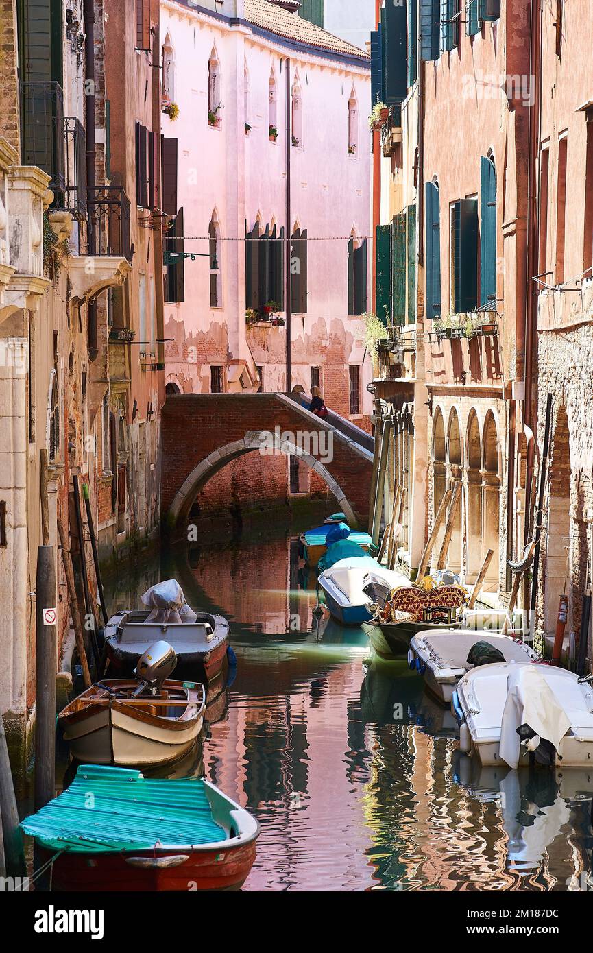 Small house submerged in hi-res stock photography and images - Alamy