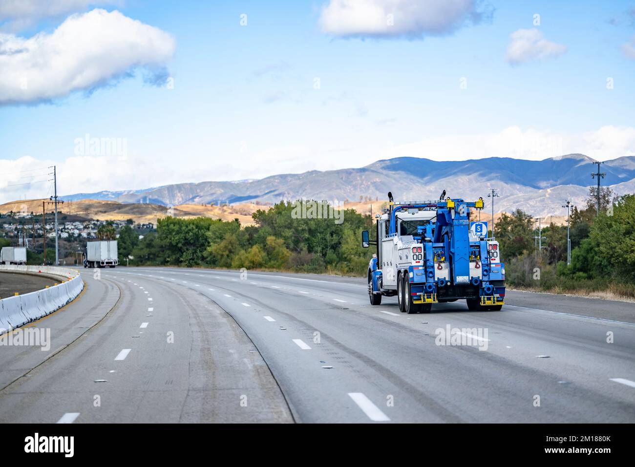 Powerful industrial road assistant big rig towing semi truck tractor ...