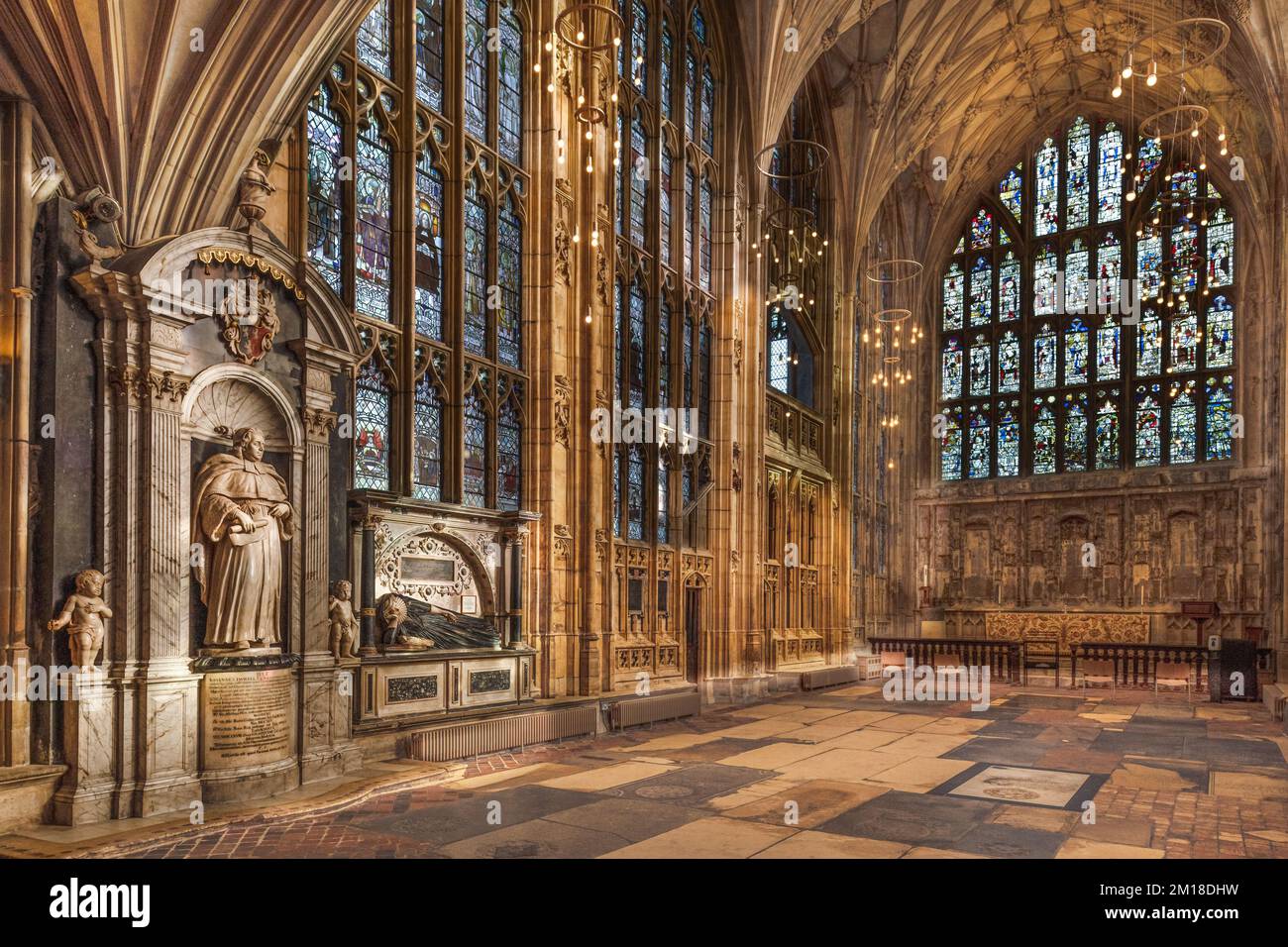 Interior of Gloucester Cathedral Stock Photo - Alamy