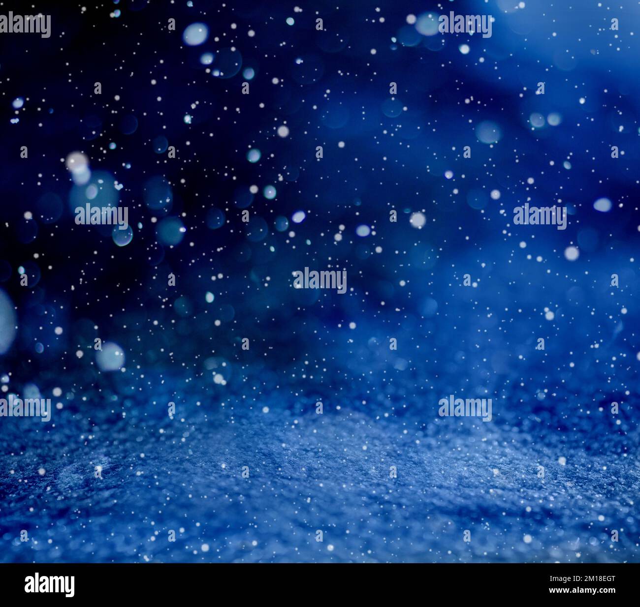 Christmas evening background with falling snow. High quality photo ...