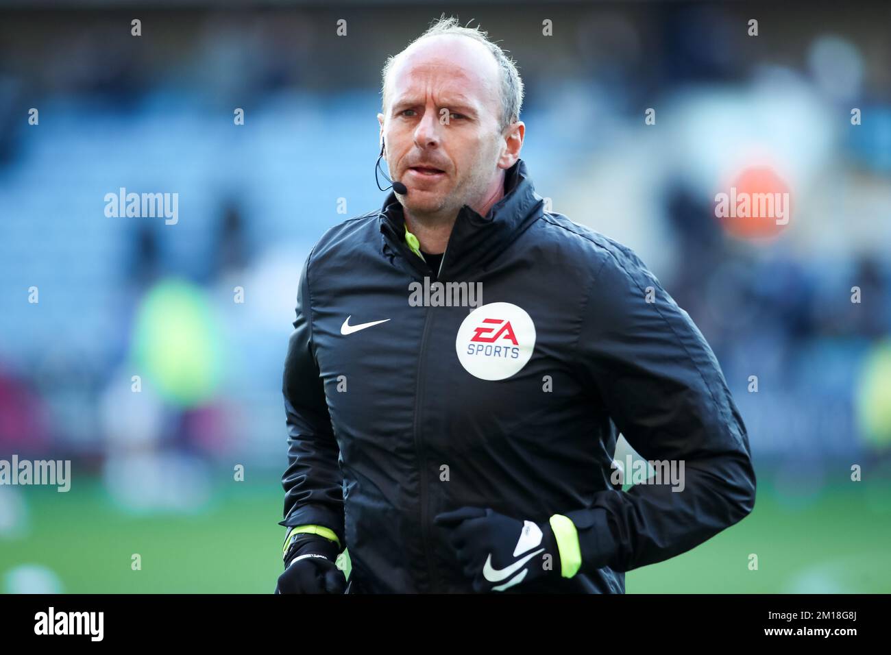 Ian cooper referee hi-res stock photography and images - Alamy
