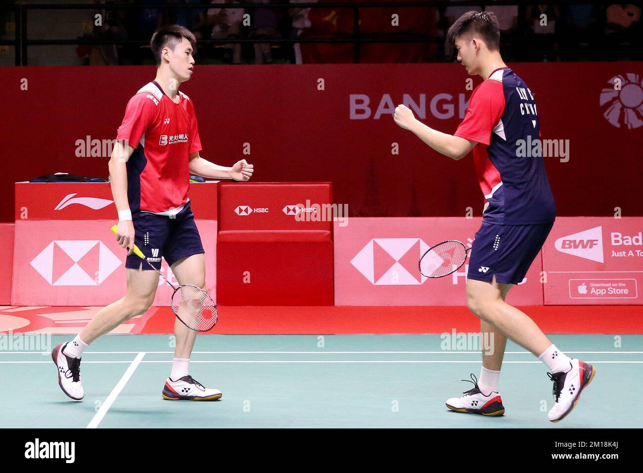 Bangkok, Thailand. 11th Dec, 2022. Liu Yuchen (R)/Ou Xuanyi of China ...