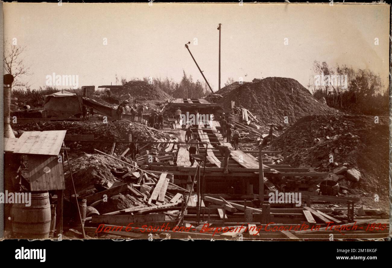 Depositing concrete hi-res stock photography and images - Alamy