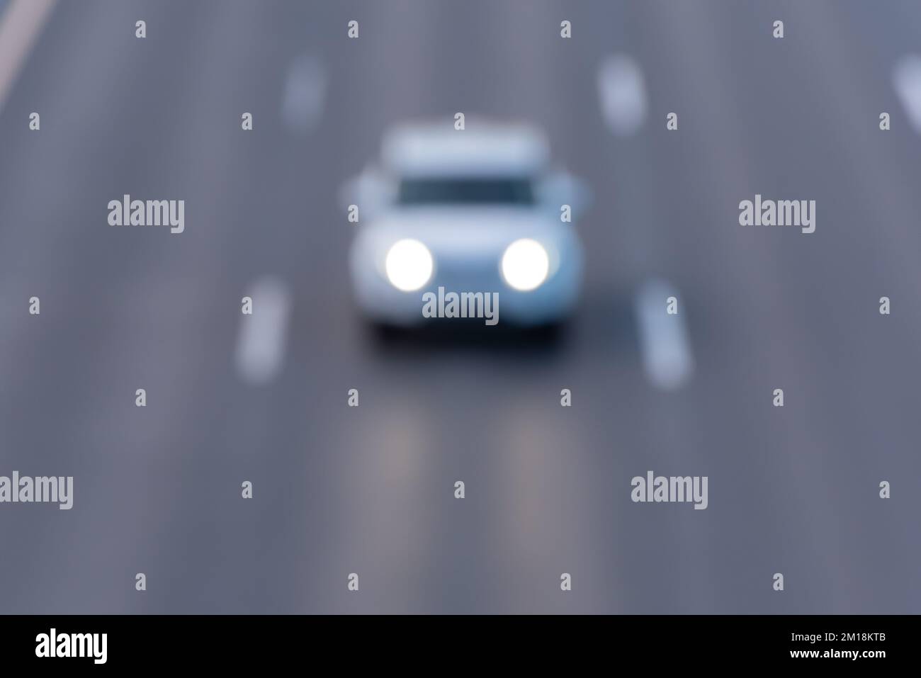 Car with one headlight on hi-res stock photography and images - Alamy