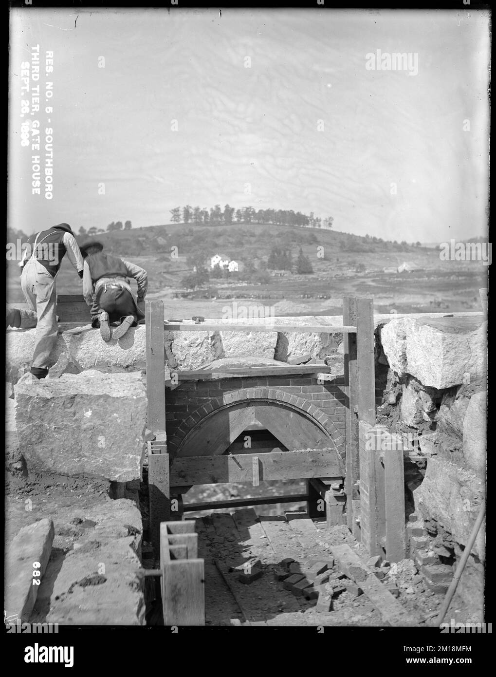 Sudbury Reservoir, middle gate in third tier in gatehouse, Sudbury Dam ...