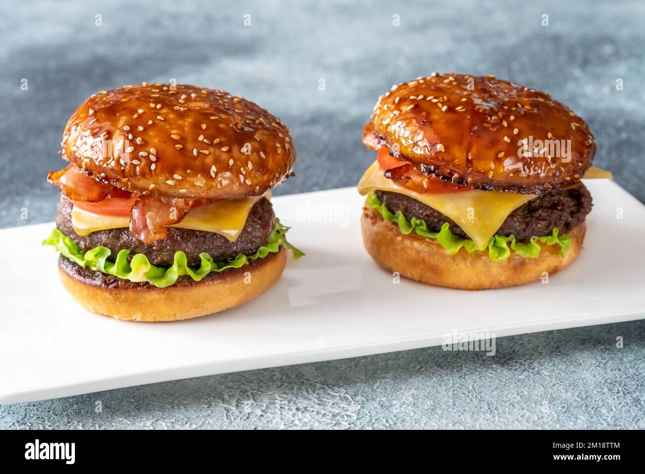 Big mac burger lettuce tomato hi-res stock photography and images - Alamy