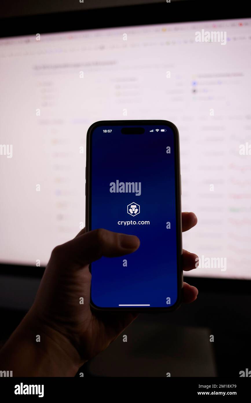 Loading screen of Crypto.com Application on iPhone Smartphone Stock ...