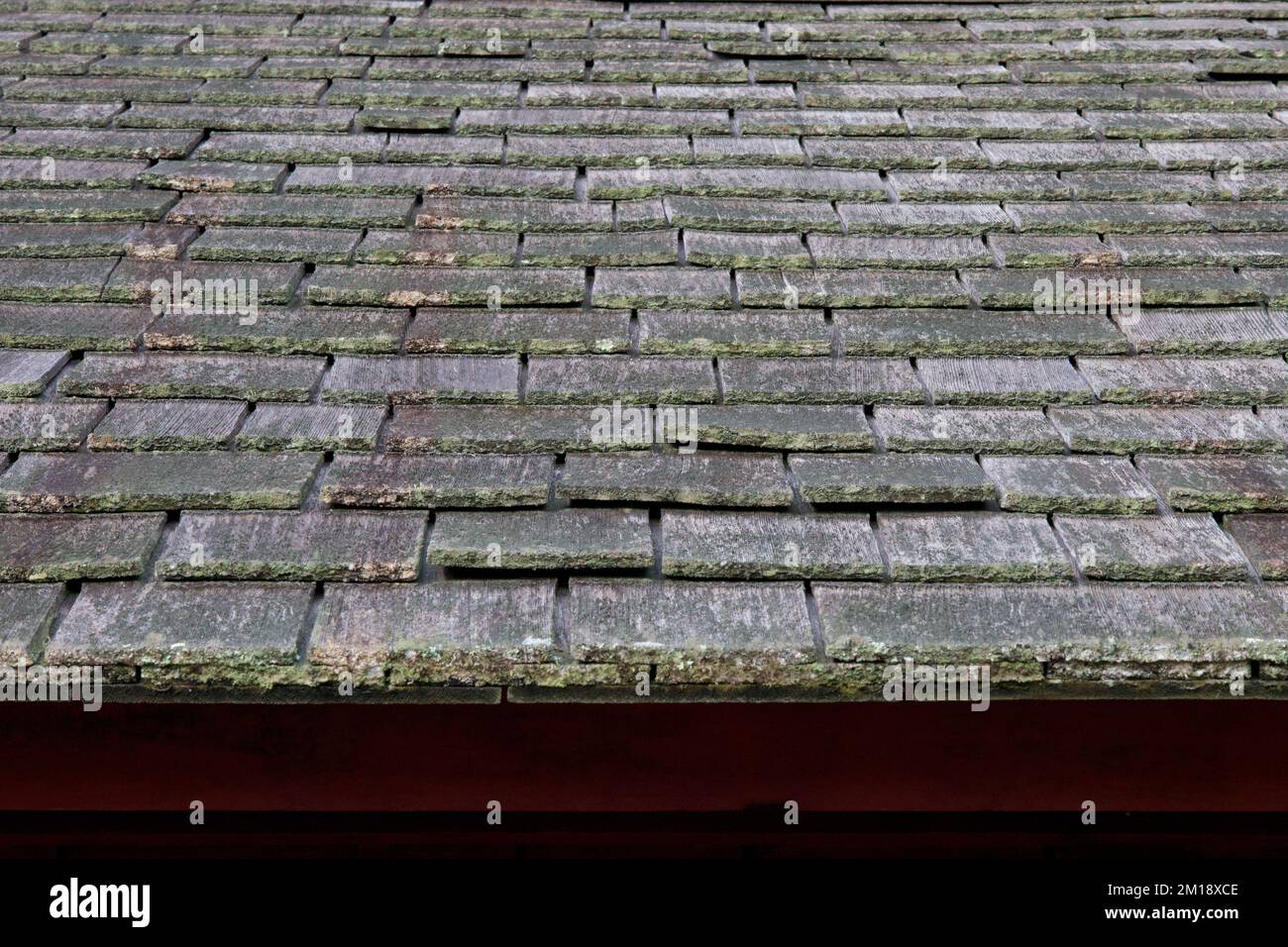 Wooden barn shingles hi-res stock photography and images - Alamy