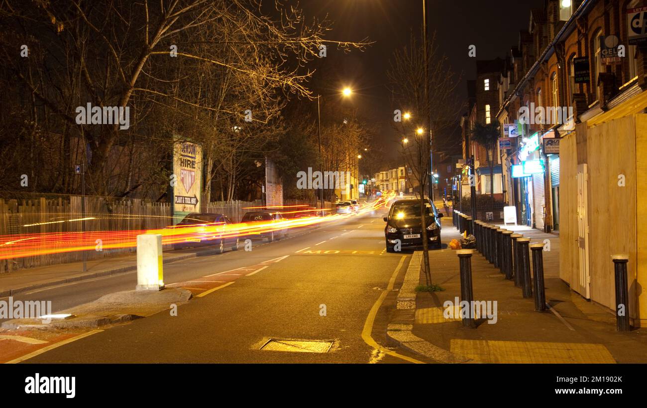 Night car hi-res stock photography and images - Alamy