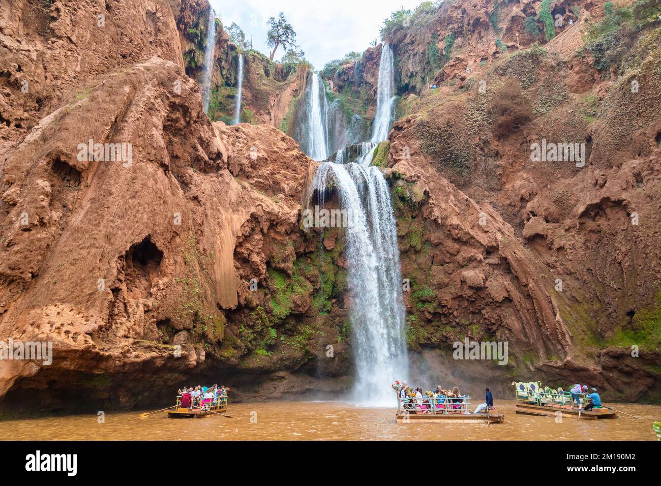 OUZOUD WATERFALLS, MOROCCO - 1ST NOV 22: People on a boat tour at the ...