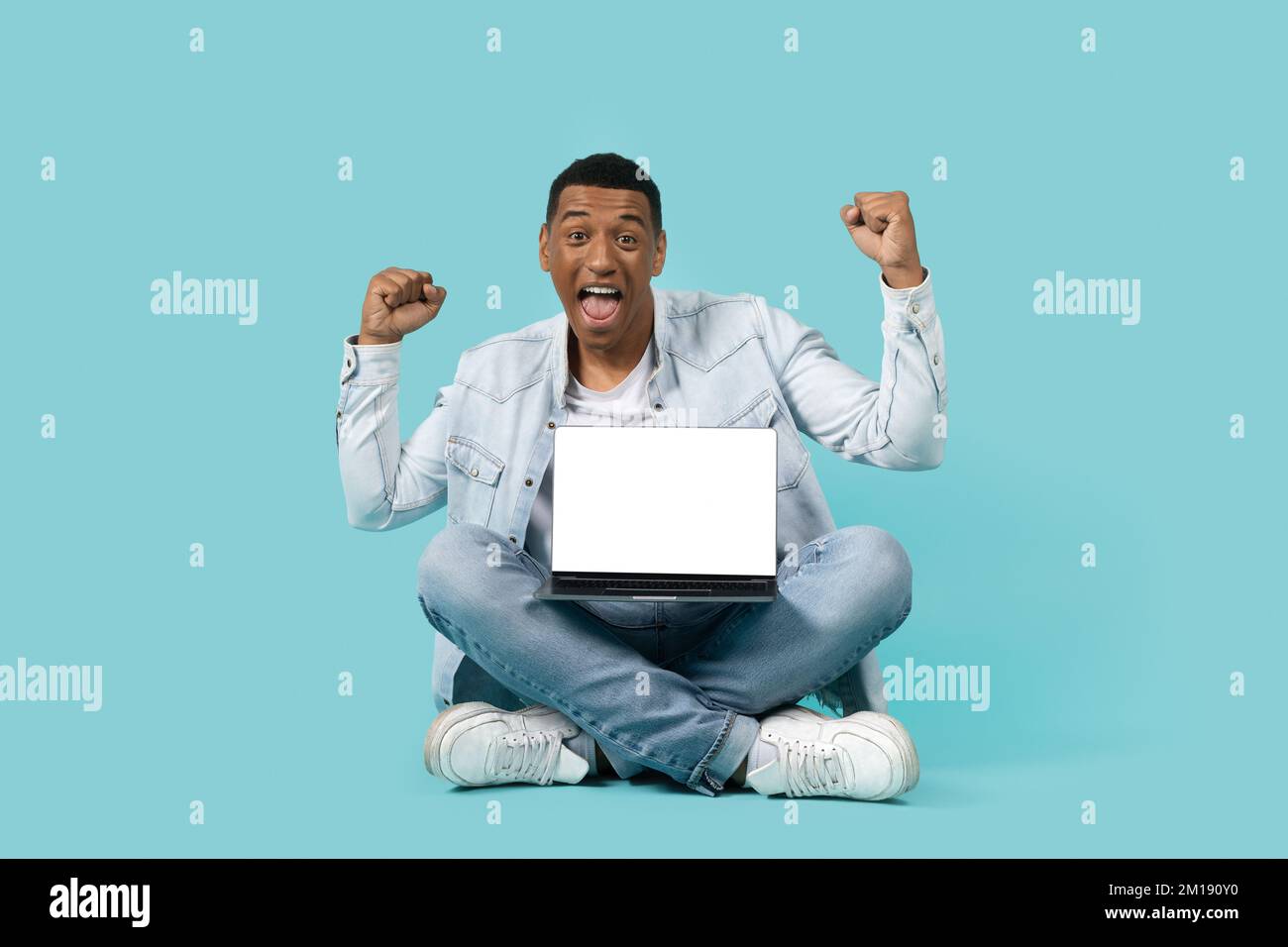 Victory shout hi-res stock photography and images - Alamy