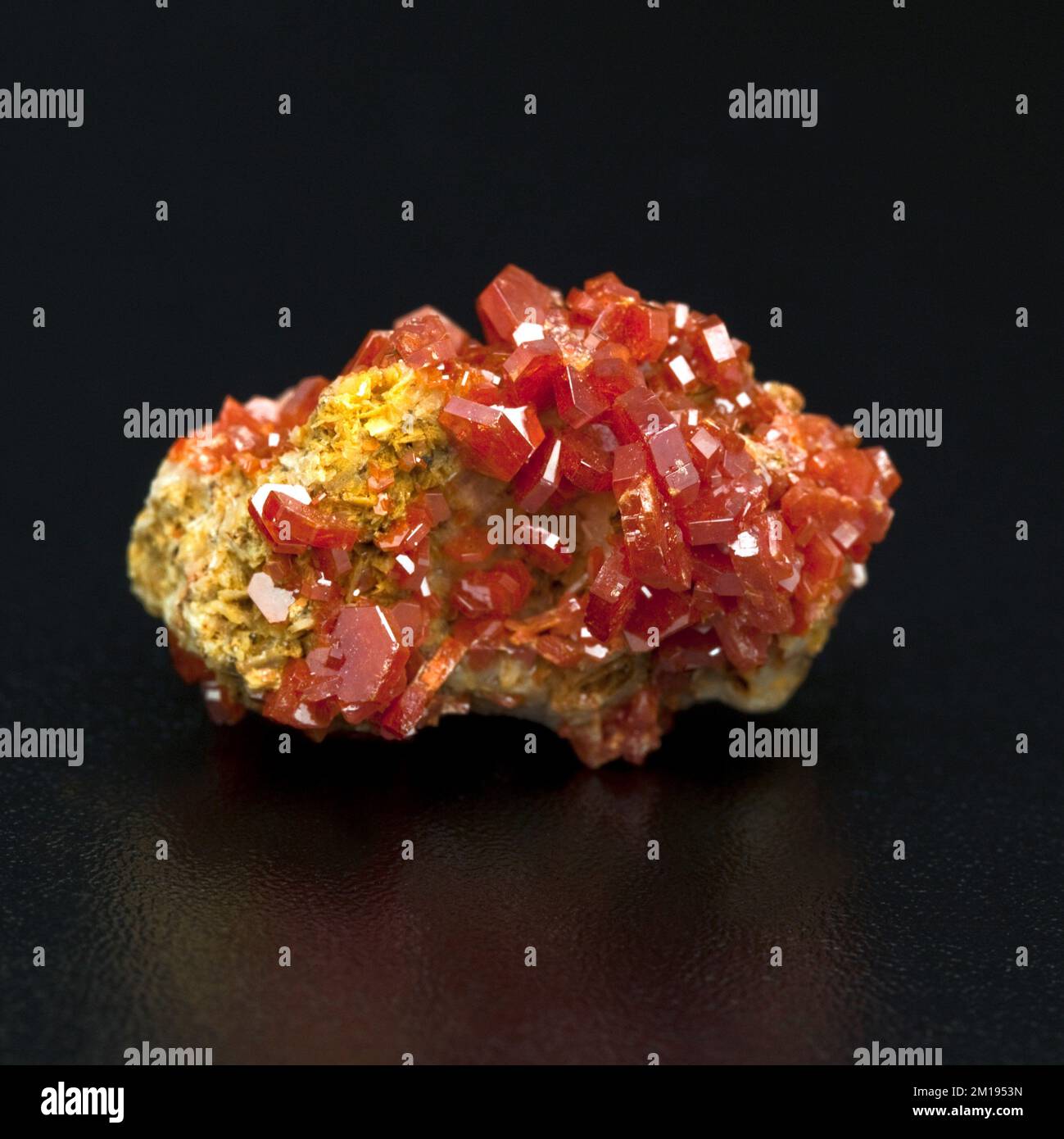 Geology minerals vanadinite close up hi-res stock photography and ...