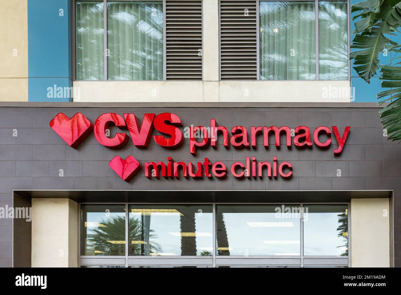 Drug store signage hi-res stock photography and images - Alamy