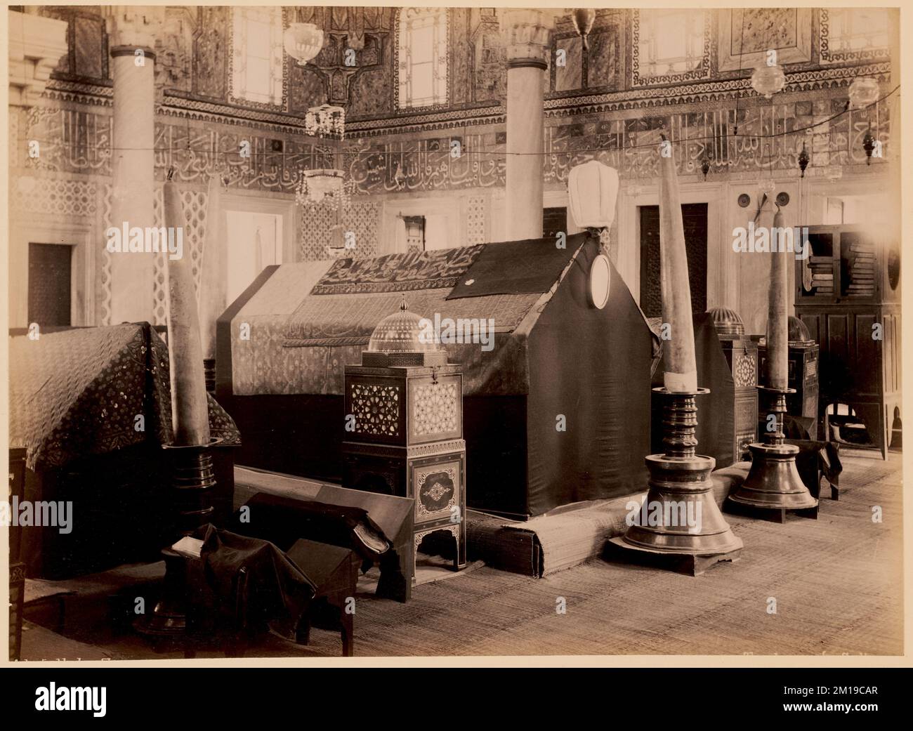 Tomb of Mourad II , Tombs & sepulchral monuments, Murad II, Sultan of ...