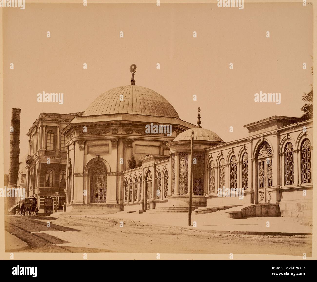 Tombs , Tombs & sepulchral monuments, Sultan II. Mahmut Türbesi ...