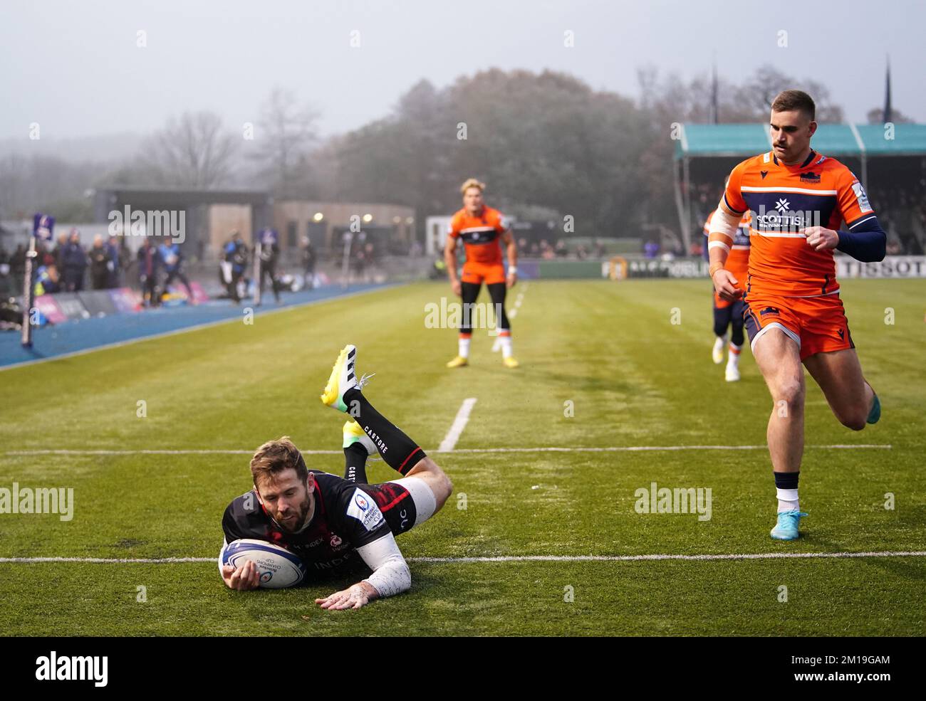 Elliot daly saracens 2022 hi-res stock photography and images - Alamy