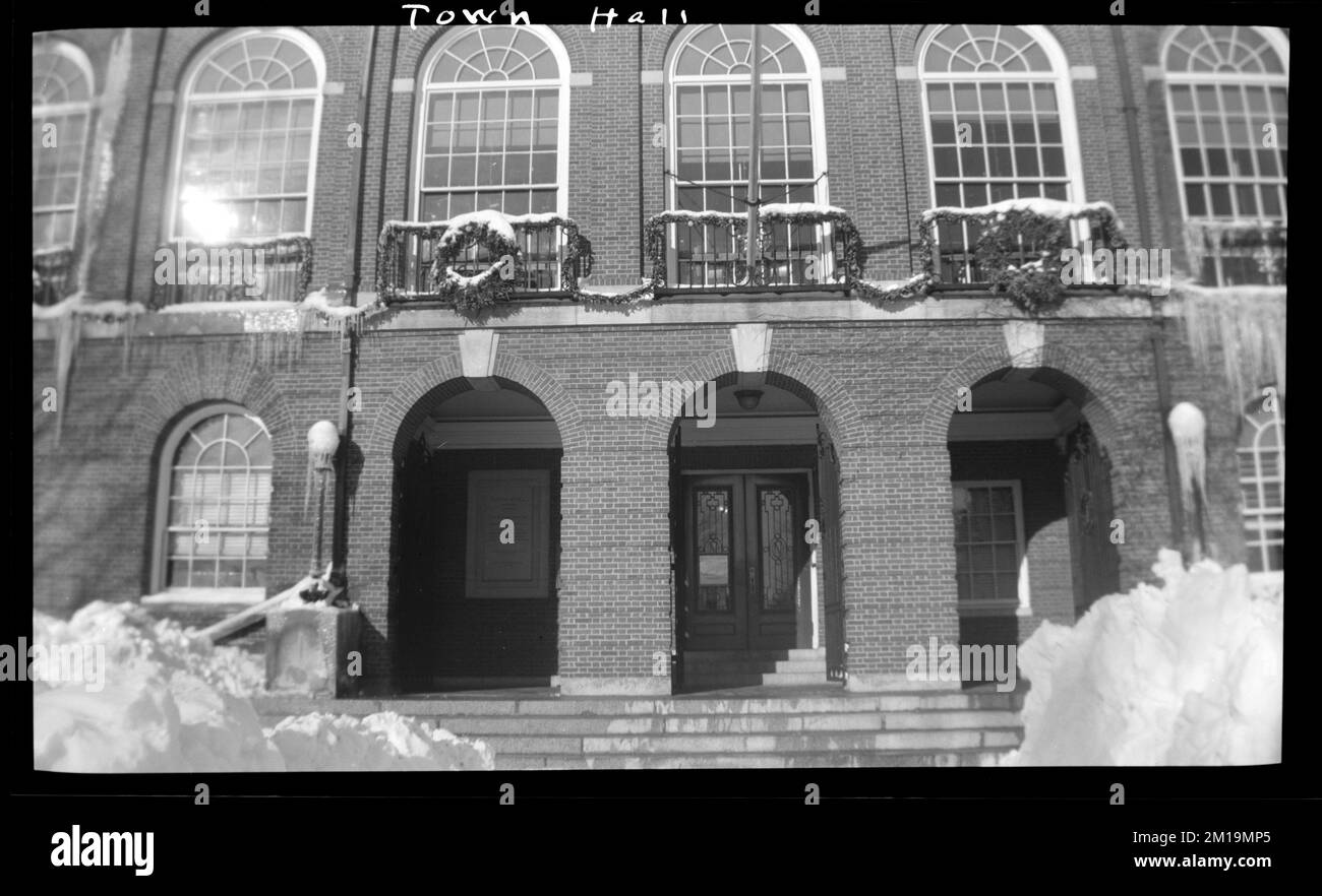 Town square new city hall Black and White Stock Photos & Images - Alamy