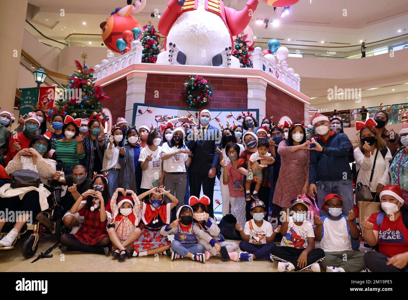 Operation Santa Claus (OSC) beneficiary Bethune House Migrant WomenHH ...