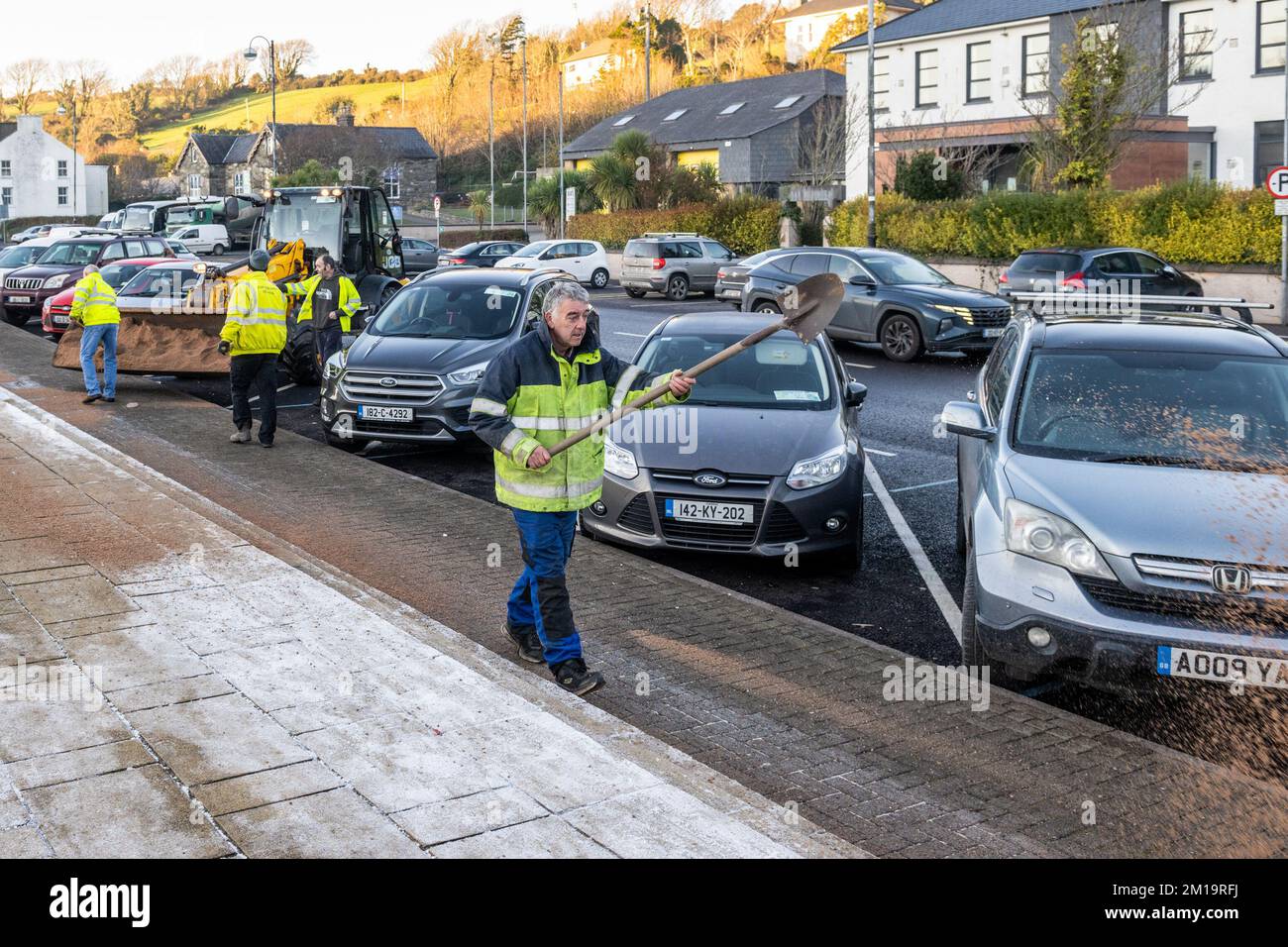 Gritting footpaths hi-res stock photography and images - Alamy