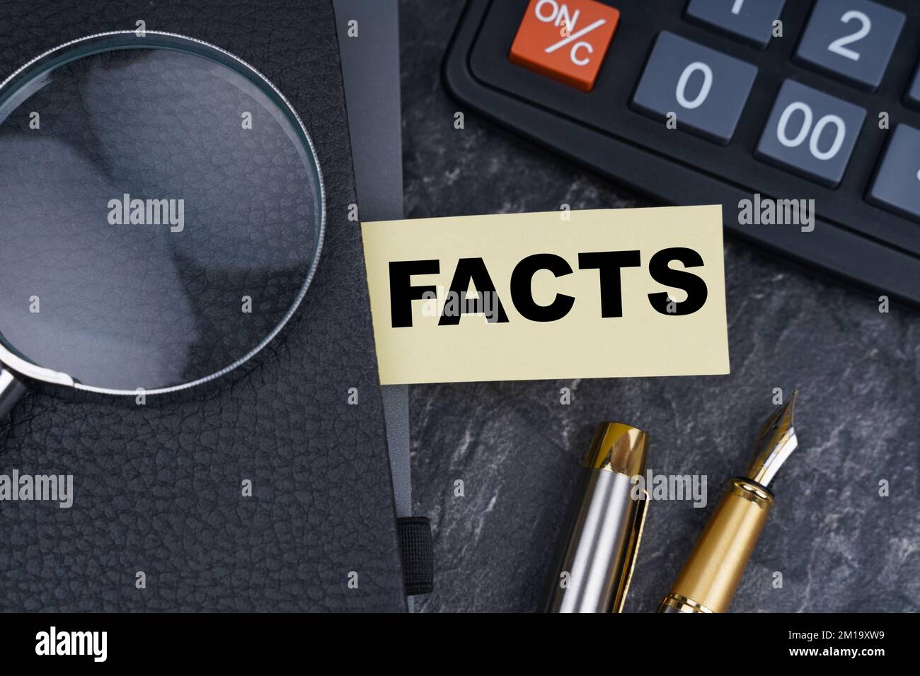 Facts magnifier hi-res stock photography and images - Alamy