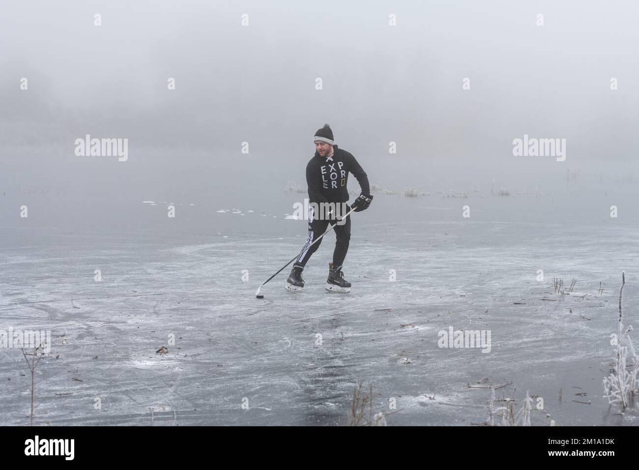 Fen skating hi-res stock photography and images - Alamy