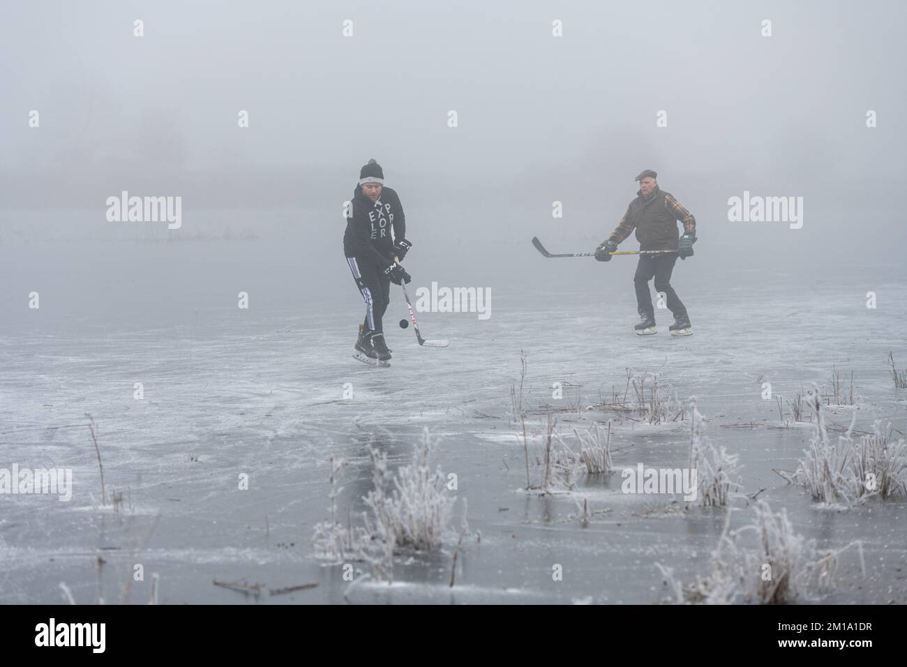 Fen skating hi-res stock photography and images - Alamy