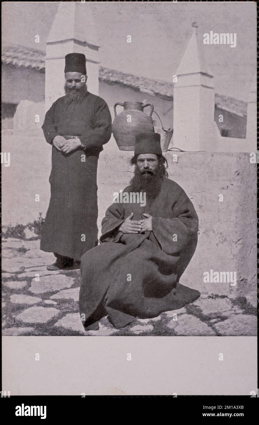 Priests priests hi-res stock photography and images - Alamy