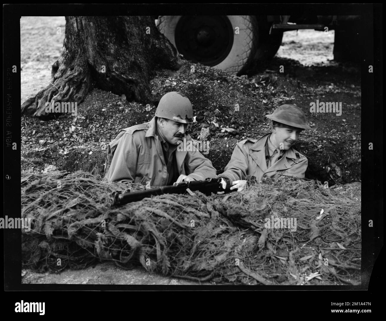 Two men in uniform in trench with gun , War, Soldiers, World War, 1939 ...