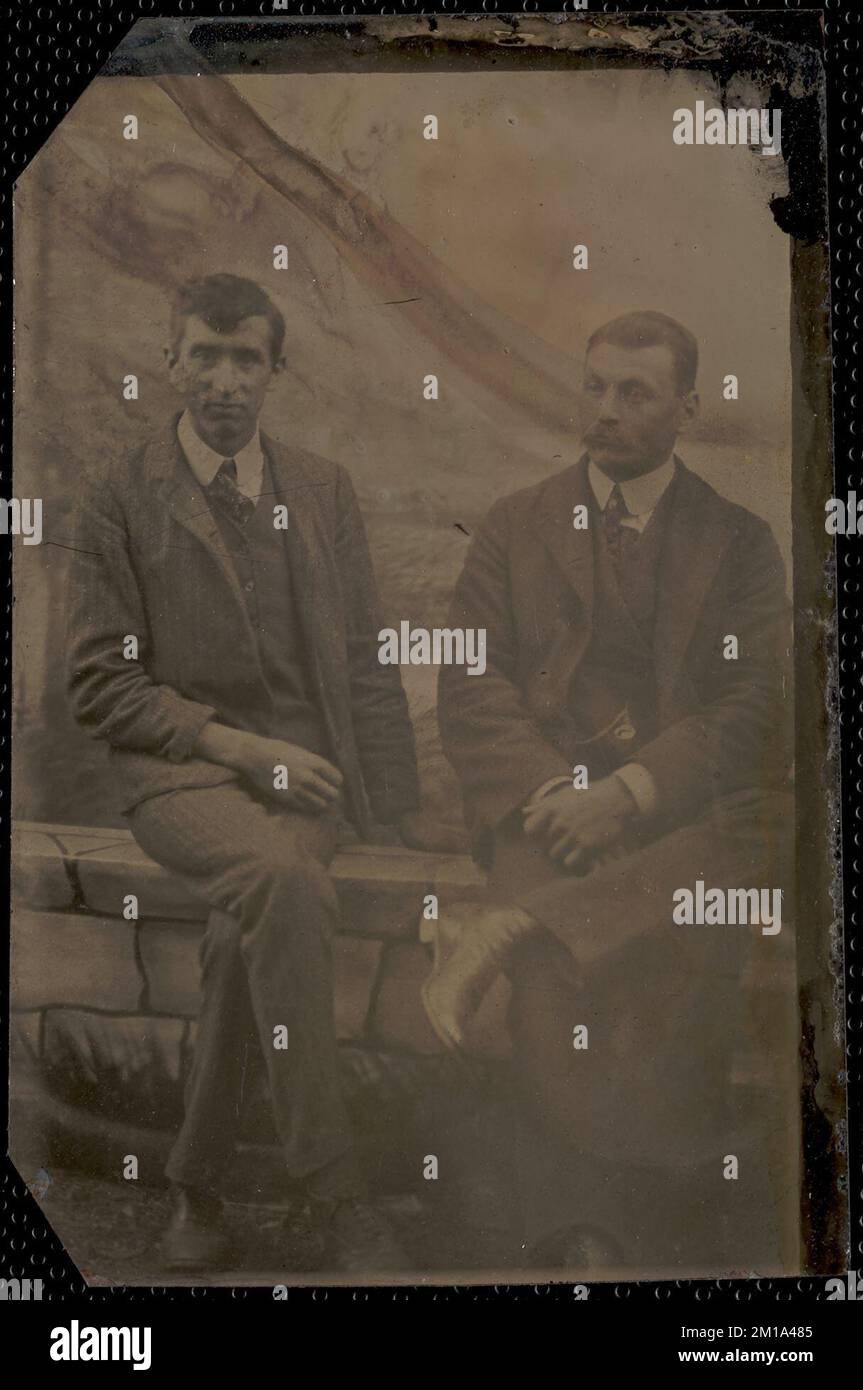 Two men in 19th century attire hi-res stock photography and images - Alamy