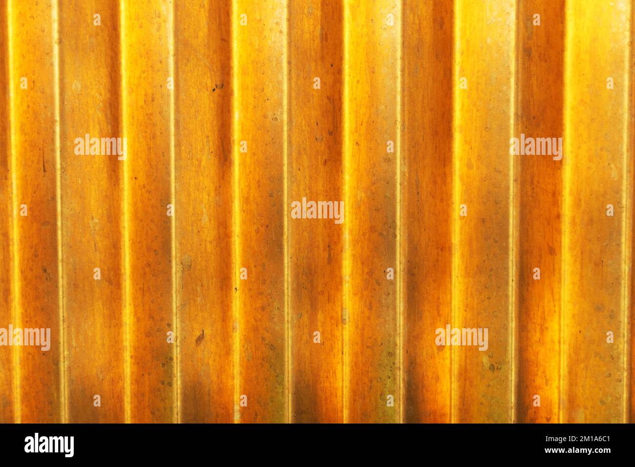 Straight line textured bright yellow wall Stock Photo - Alamy