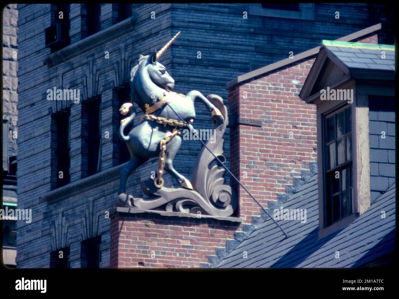 Unicorn statue on exterior of Old State House, Boston , Unicorns ...