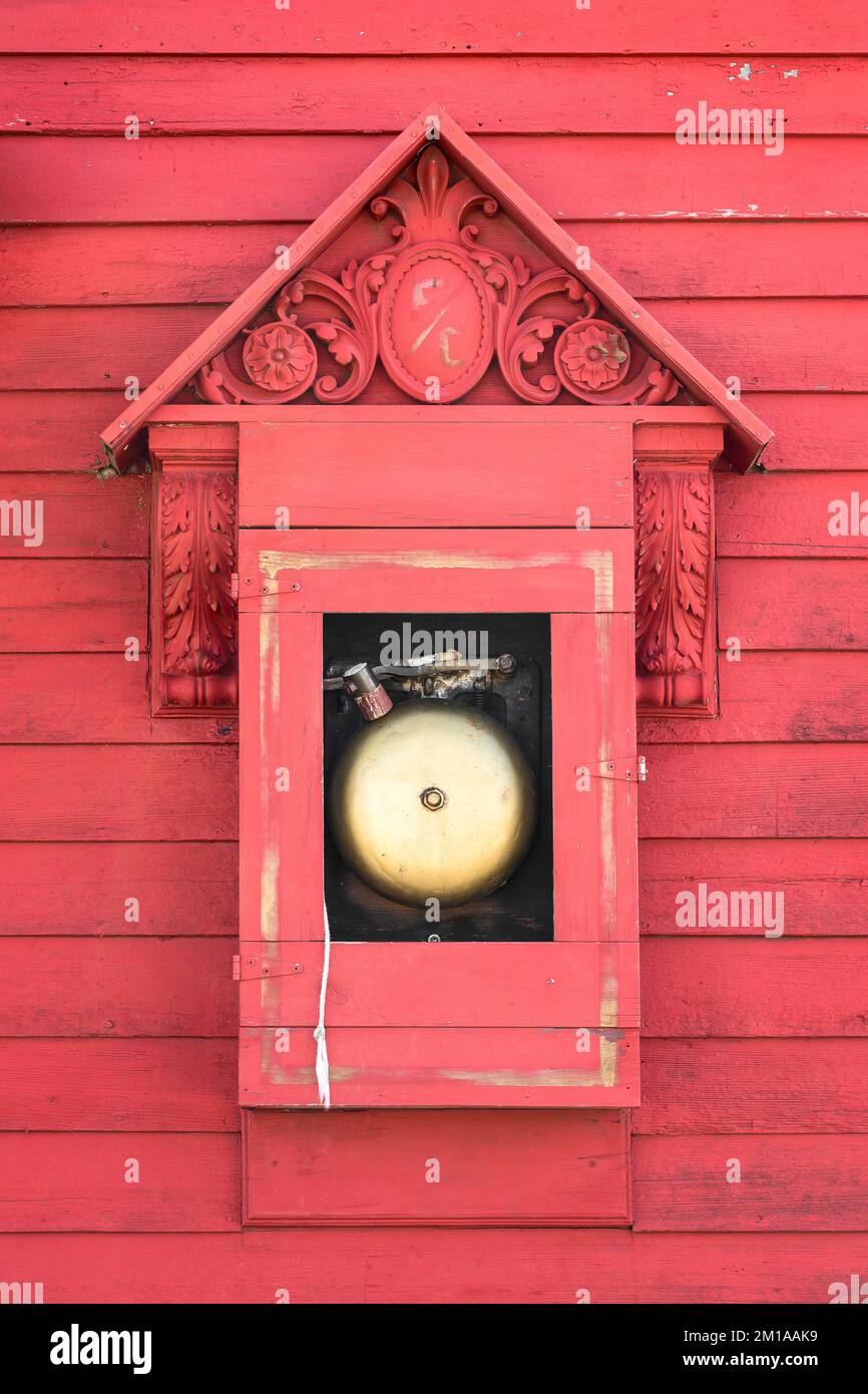 Old fire alarm bell hi-res stock photography and images - Alamy