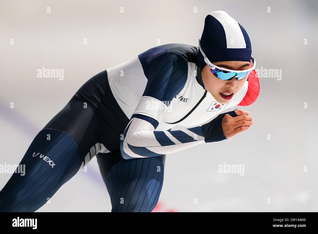 CALGARY, CANADA - DECEMBER 11: Na-Hyun Lee of Republic of Korea ...