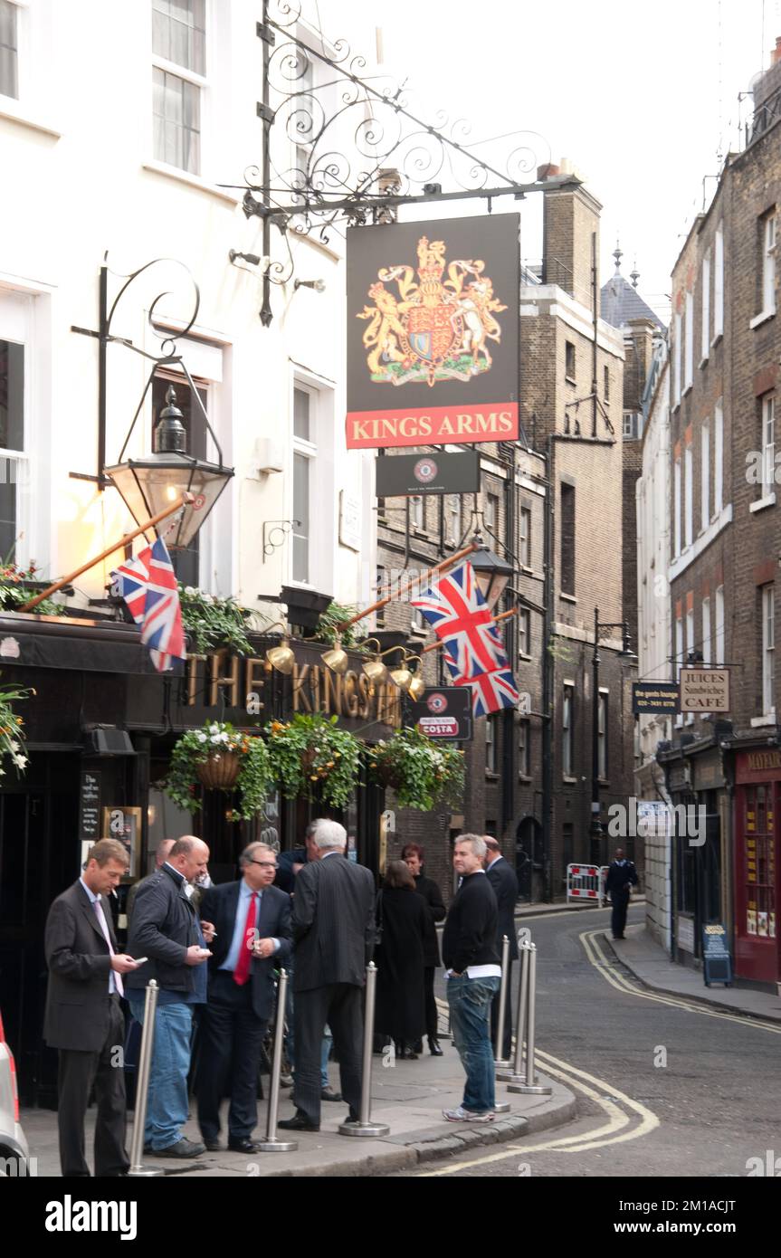 The Kings Arms, Shepherd Market, Mayfair, Westminster, London, UK ...