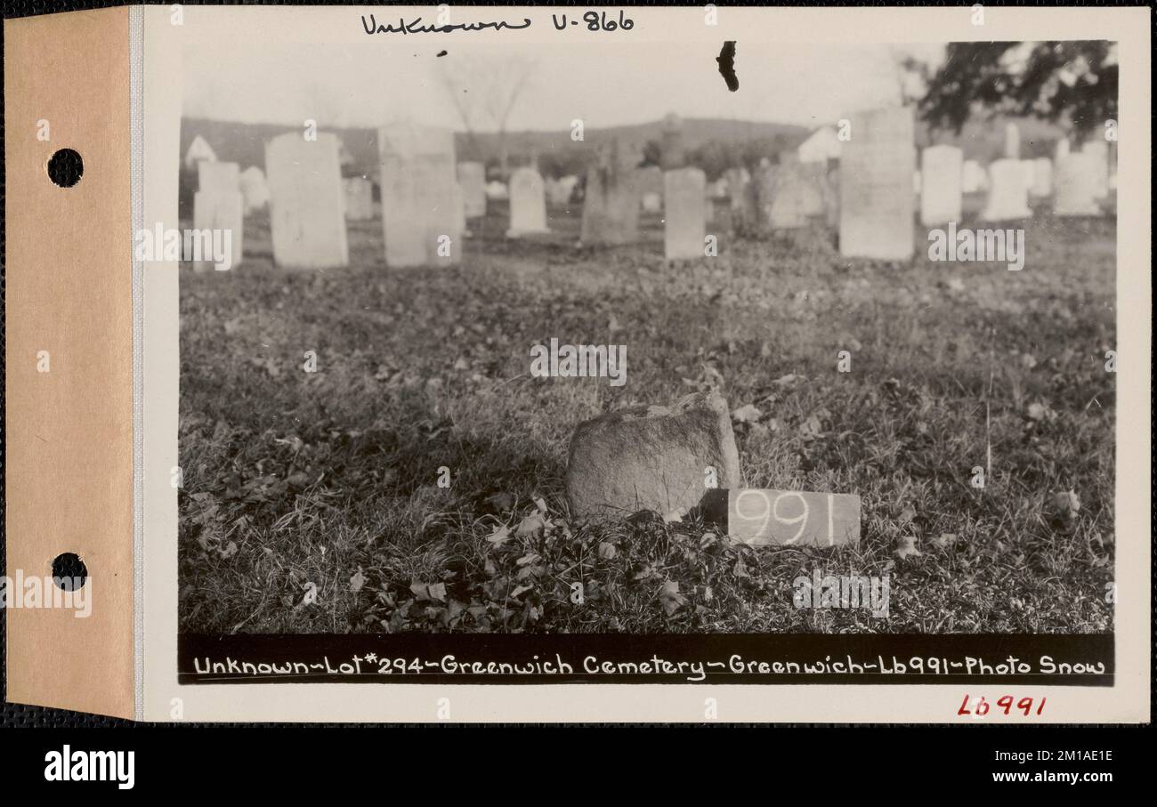 Old photographs of cemeteries hi-res stock photography and images - Alamy